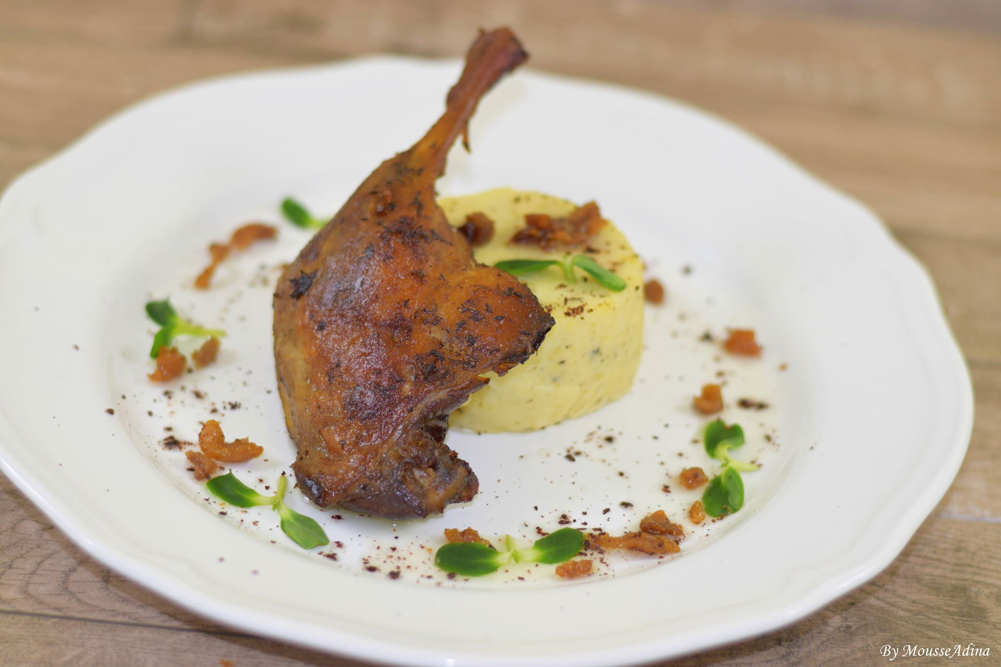 Confit de rață cu piure cu trufe – La Gourmandise MousseAdina